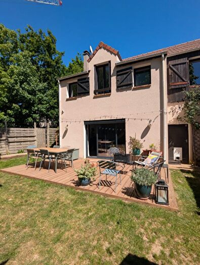 Maison 7 pièces à vendre à Buc