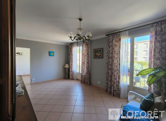 Orange, Colline, Etang : Appartement 4 pièces à vendre