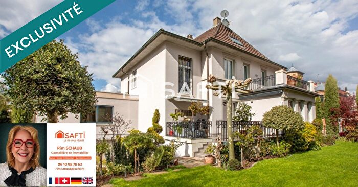 Maison à vendre - Saint-Louis, Centre-ville - 12 pièces - 8 chambres