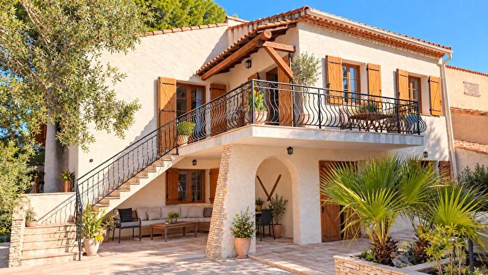 Maison 8 pièces à Saint-Cyr-sur-Mer, La Madrague, Port, Nartette, à vendre