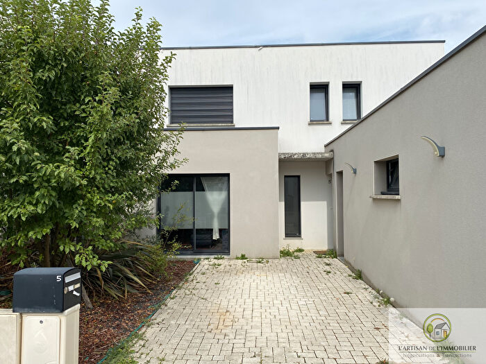 Orgères : Maison 5 pièces à louer