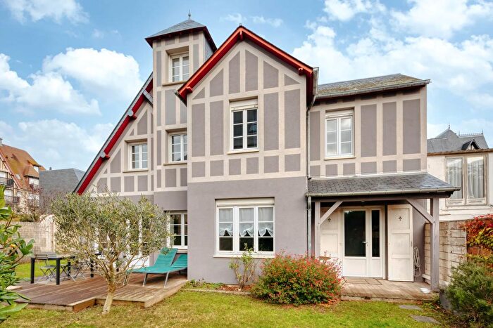 Maison à vendre - Deauville - 6 pièces - 4 chambres