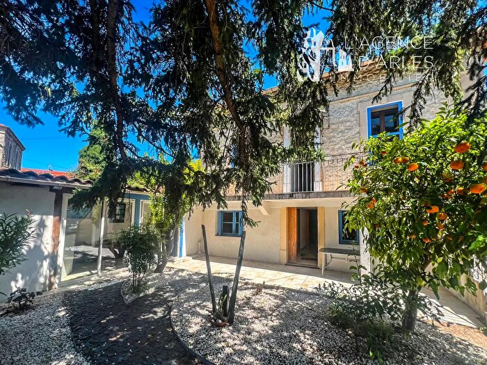 Maison 6 pièces à Arles, Centre-ville, à vendre