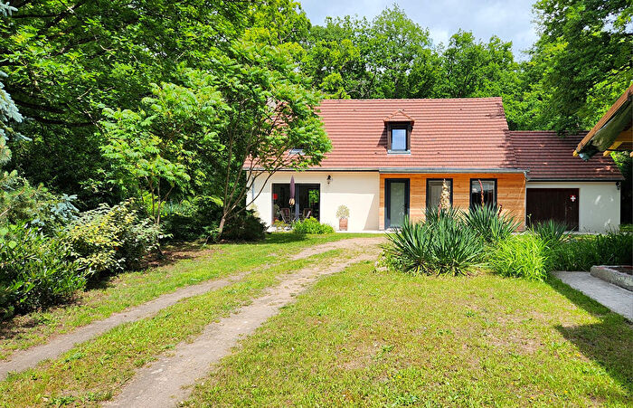 Maison 7 pièces à louer à Lamorlaye