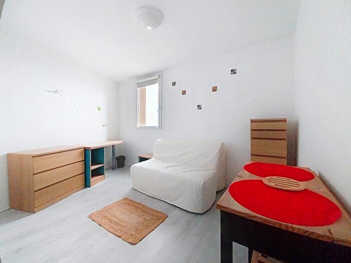 Appartement à louer - Charras, Clermont-Ferrand - 1 pièce