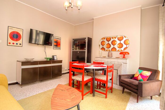 Appartement à vendre - Marseille e , La Joliette - 2 pièces - 1 chambre