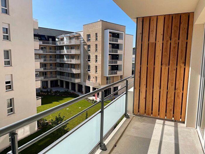 Centre Ville-Rive Gauche, Rouen : Appartement 3 pièces à louer