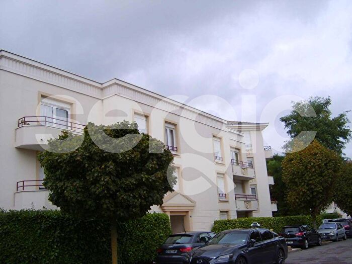 Appartement à louer - Les Terrasses-Axe Majeur-Lauterne, Cergy - 1 pièce