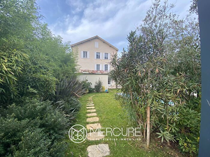 Maison à vendre - Agen, Cours Victor Hugo - 8 pièces - 6 chambres