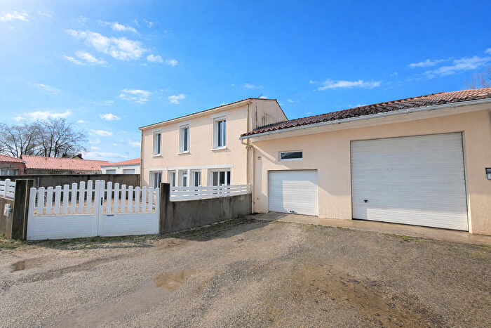 Maison à vendre - La Garnache - 4 pièces - 3 chambres