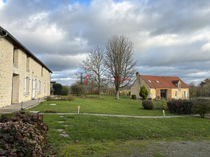 Maison à vendre - Le Pin-la-Garenne - 11 pièces - 8 chambres