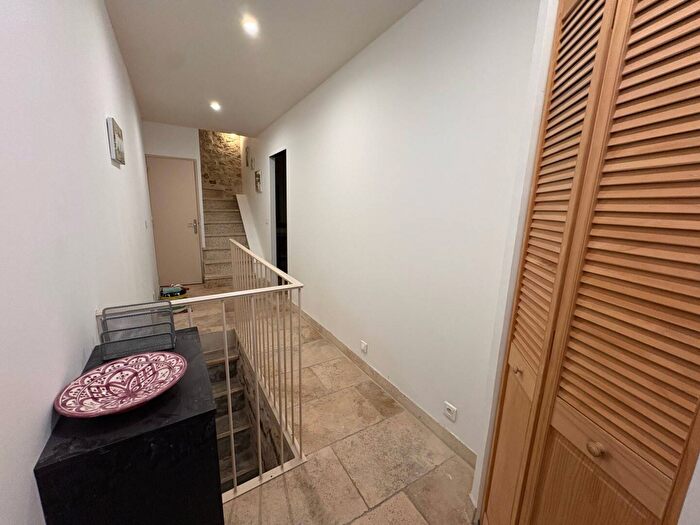 Maison à louer - Arles - 3 pièces - 1 chambre