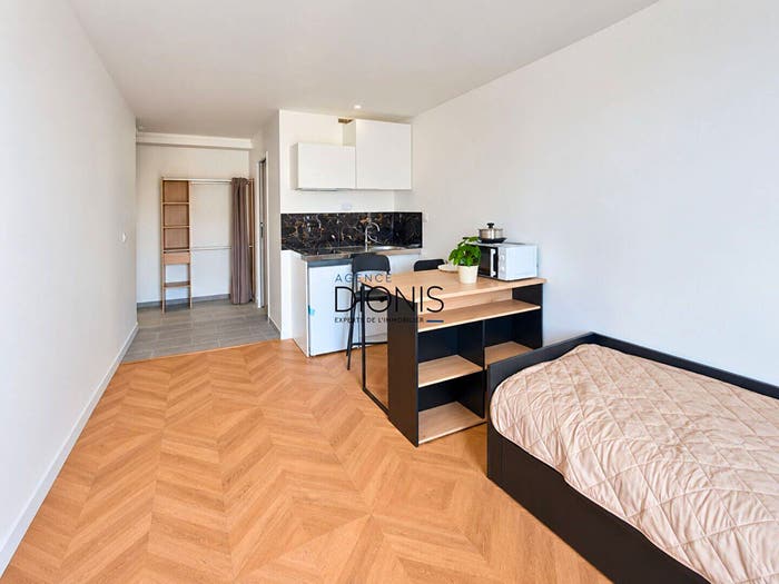 Appartement 1 pièce à louer à Cité Pierre et Marie Curie, Ivry-sur-Seine