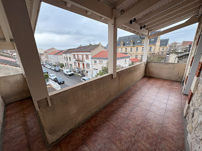 Appartement à louer - Agen, Les Pins, IUFM - 3 pièces - 2 chambres