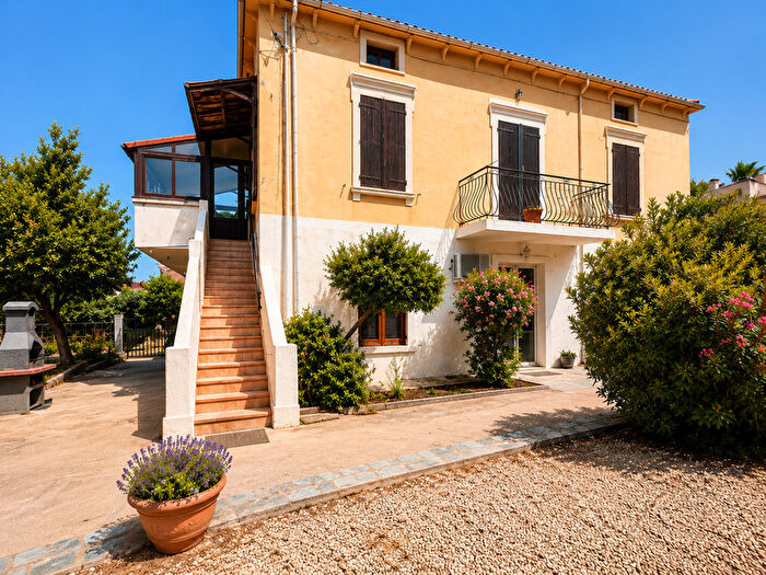 L'Île-Rousse : Maison 8 pièces à vendre