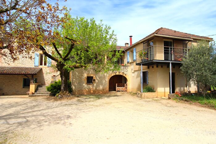 Maison à vendre - Prayssac - 17 pièces - 11 chambres