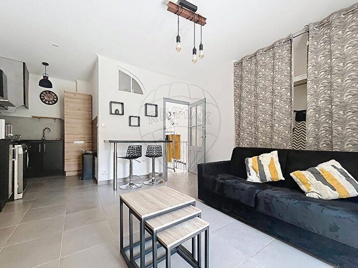 Appartement 1 pièce à louer - Nîmes