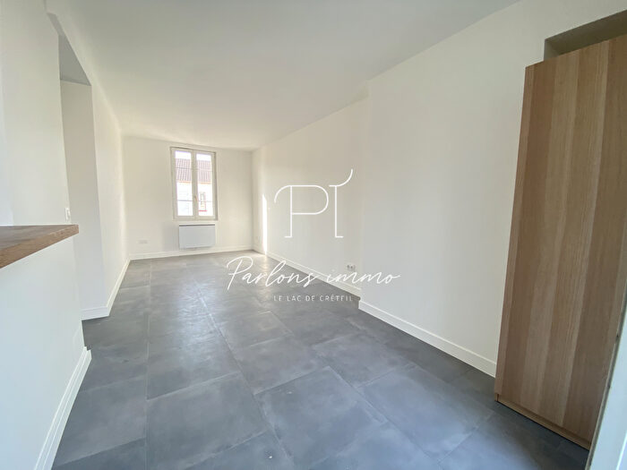 Bonneuil-sur-Marne, Haut-Bonneuil : Appartement 2 pièces à vendre