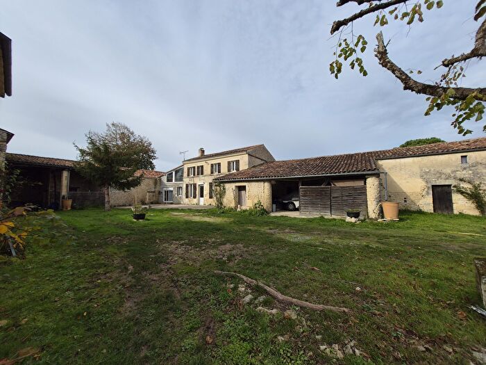 Maison à vendre - Les Touches-de-Périgny - 4 pièces - 1 chambre