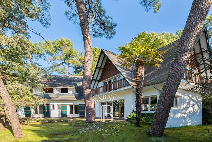 Maison à vendre - La Baule-Escoublac, La Baule-les-Pins - 10 pièces - 9 chambres