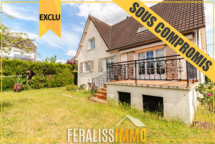 Maison à vendre - Éragny, Pincevents - 8 pièces - 6 chambres