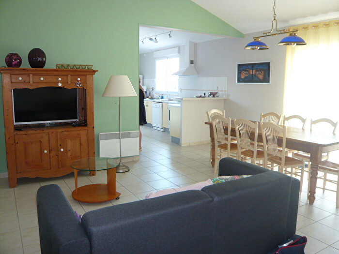 Maison 2 pièces à louer à Château-d'Olonne, Les Soulardières, Mairie