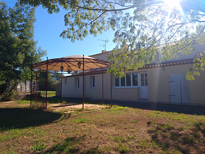 Aizenay : Maison 15 pièces à vendre
