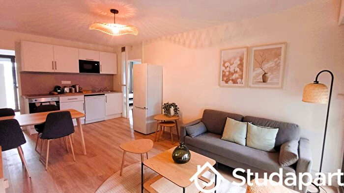 Appartement à louer - Brivazac, Pessac - 1 pièce - 1 chambre