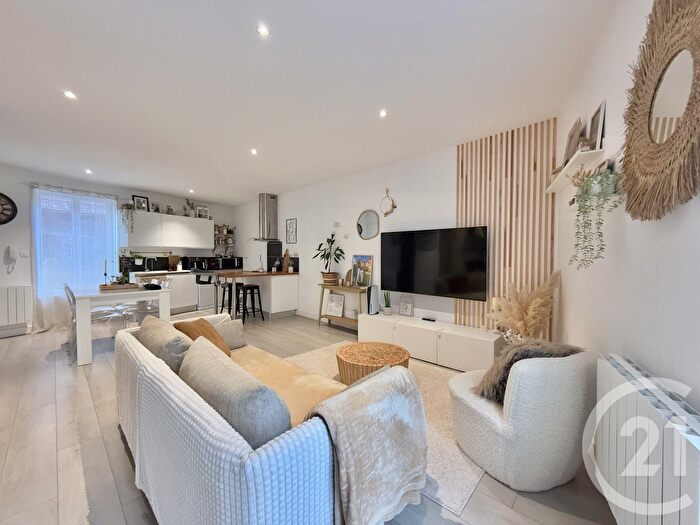 Appartement à vendre - Moulins, Centre-ville - 4 pièces - 3 chambres