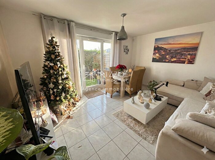 Appartement à vendre - Prévessin-Moëns - 2 pièces - 1 chambre