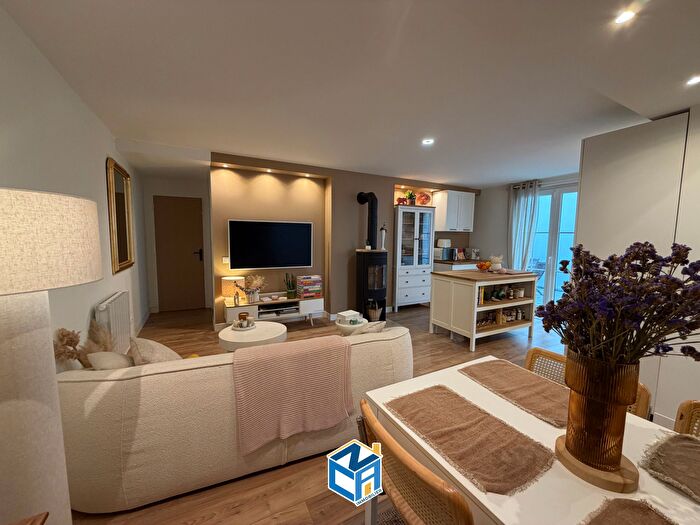 Maison à vendre - Montbazon - 4 pièces - 2 chambres