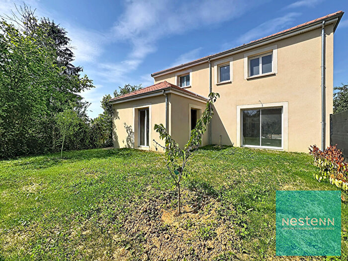 Maison 5 pièces à vendre à La Brosse-Montceaux