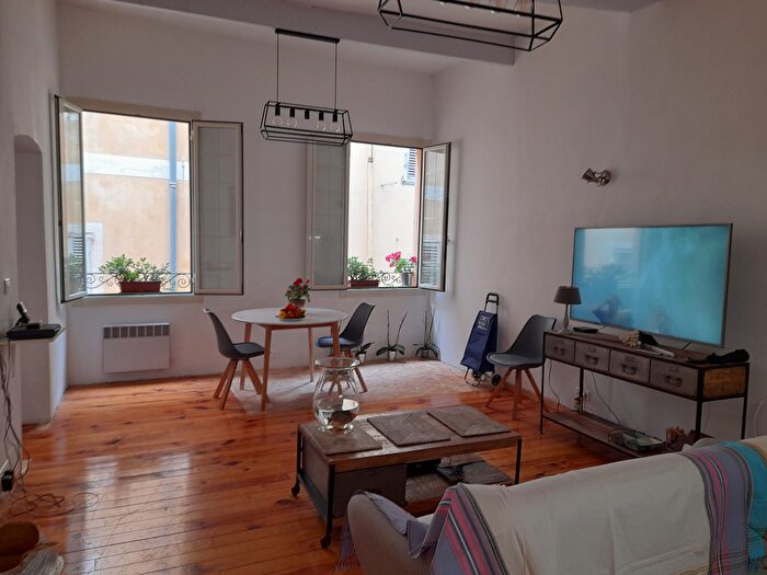 Appartement 3 pièces à Nice, Vieux Nice, à louer