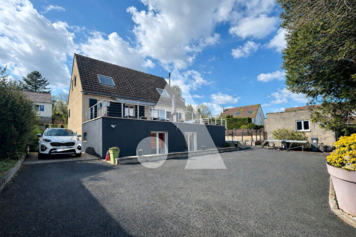 Maison 8 pièces à Montry, à vendre