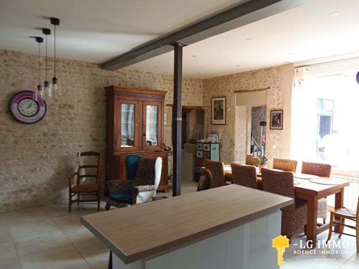 Maison à vendre - Mortagne-sur-Gironde - 7 pièces - 4 chambres