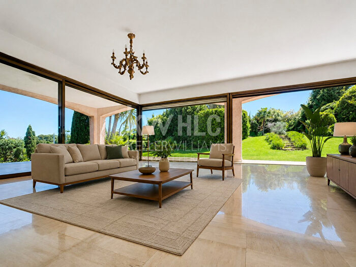 Maison 8 pièces à Antibes, Juan-les-Pins, Le Cap, à vendre