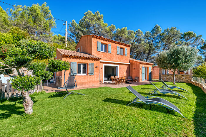 Maison à vendre - Pierrefeu - 4 pièces - 3 chambres