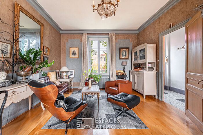 Maison à vendre - Villefranche-sur-Saône, Ouest - 8 pièces - 5 chambres