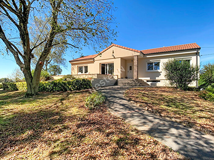 Gesté - Maison 5 pièces à vendre