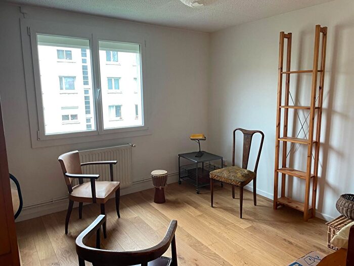 Appartement 2 pièces à vendre à Montreuil, Signac, Mûrs à Pêches