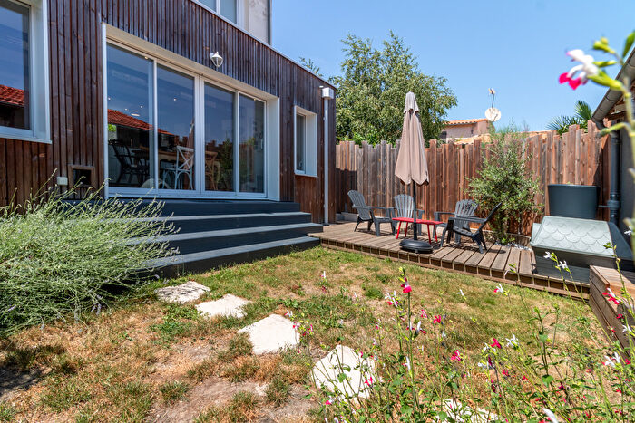 Saintes, Centre-ville : Maison 4 pièces à vendre