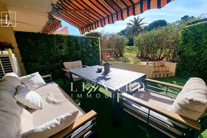 Appartement à vendre - Vallauris, Pertuades - 3 pièces - 2 chambres