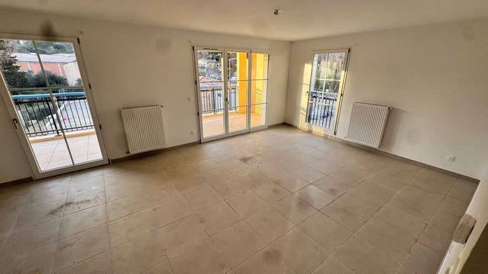 Roquefort-les-Pins - Appartement 3 pièces à louer