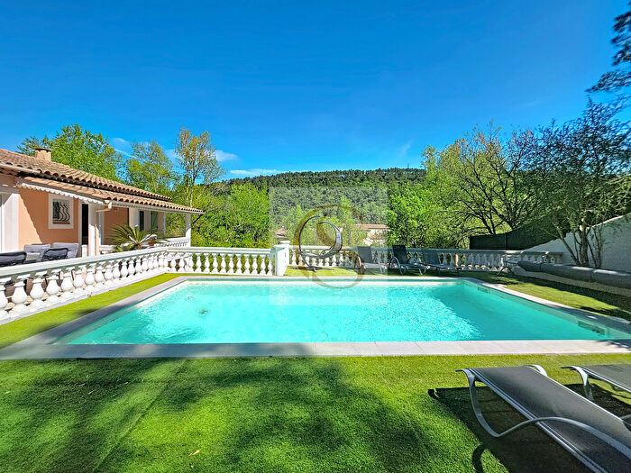 Vidauban : Maison 8 pièces à vendre