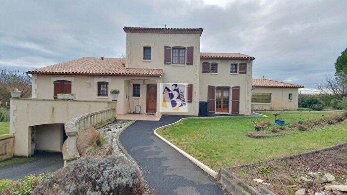 Maison à vendre - Montignac-Charente - 9 pièces - 4 chambres