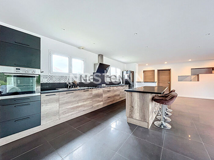 Maison à vendre - Sadirac - 4 pièces - 3 chambres