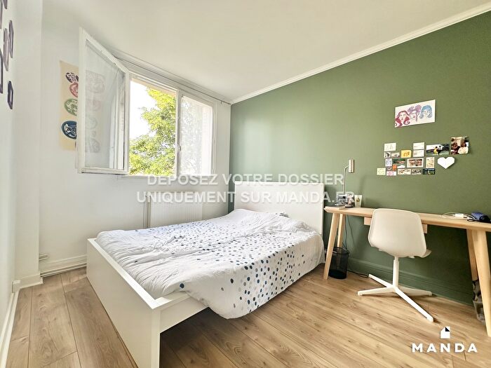Appartement à louer - Vitry-sur-Seine, Plateau - 5 pièces - 4 chambres