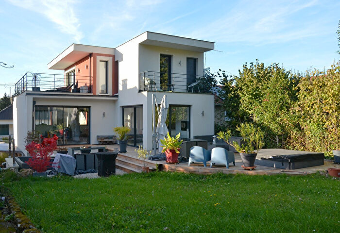 Maison à vendre - Saint-Rémy-lès-Chevreuse - 7 pièces - 5 chambres