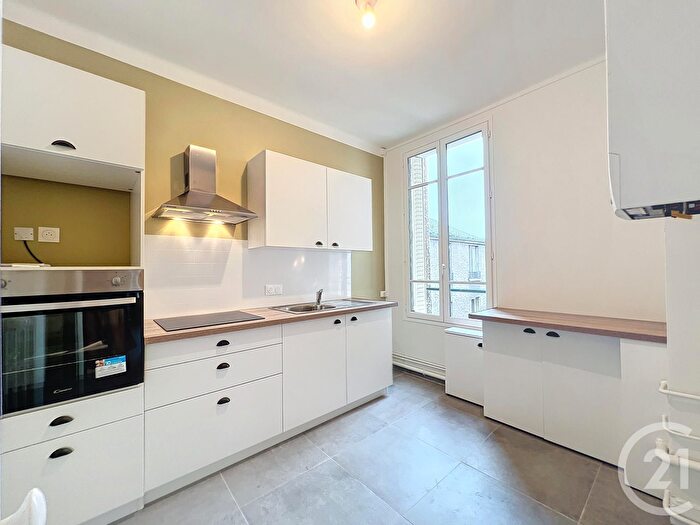 Appartement à louer - Troyes, Cathédrale - 3 pièces - 2 chambres