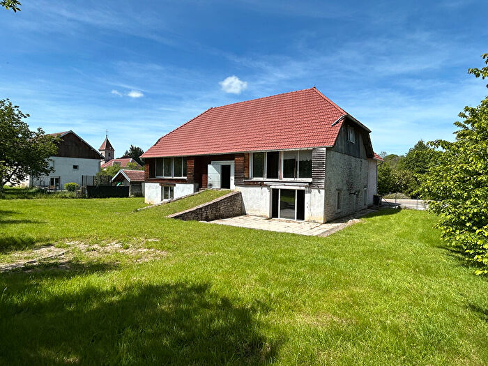 Chaux-lès-Passavant : Maison 5 pièces à vendre